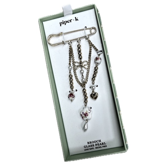 Piper K | Jewelry | Nwt Piper K Gorgeous Golden Tone Glass Pearl Pin ...